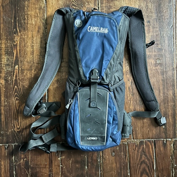 Camelbak | Bags | Camelback No Bladder 5 Oz 2 L 6 L Gear Lobo Hiking ...